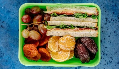 Hoe zeg je "broodtrommel" in het Engels?